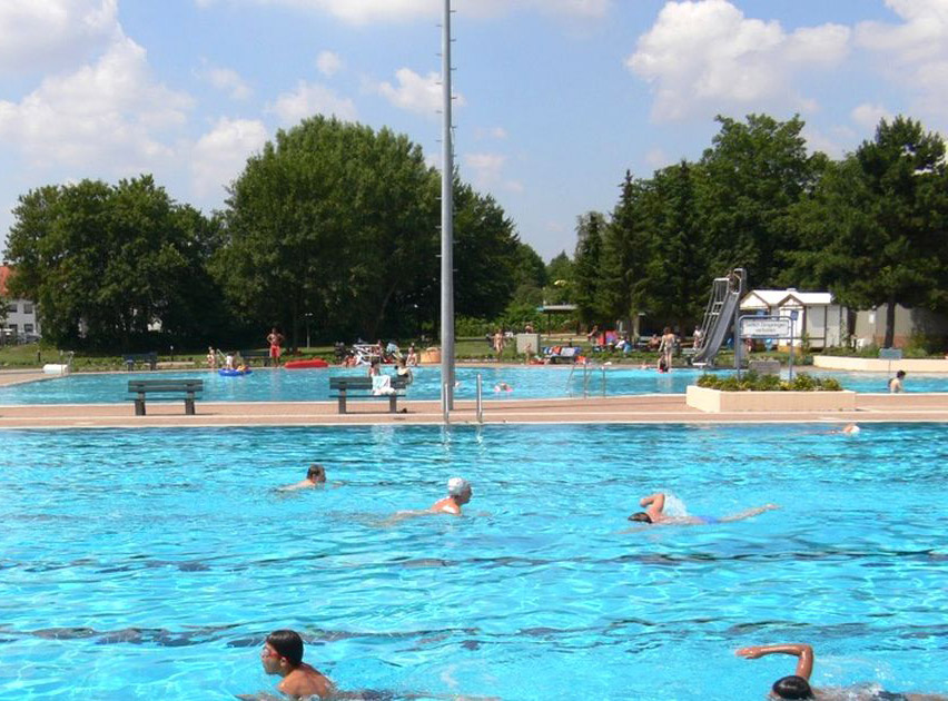 freibader_riedbad_frankfurt kl_copyright_baderbetriebe_frankfurt_gmbh